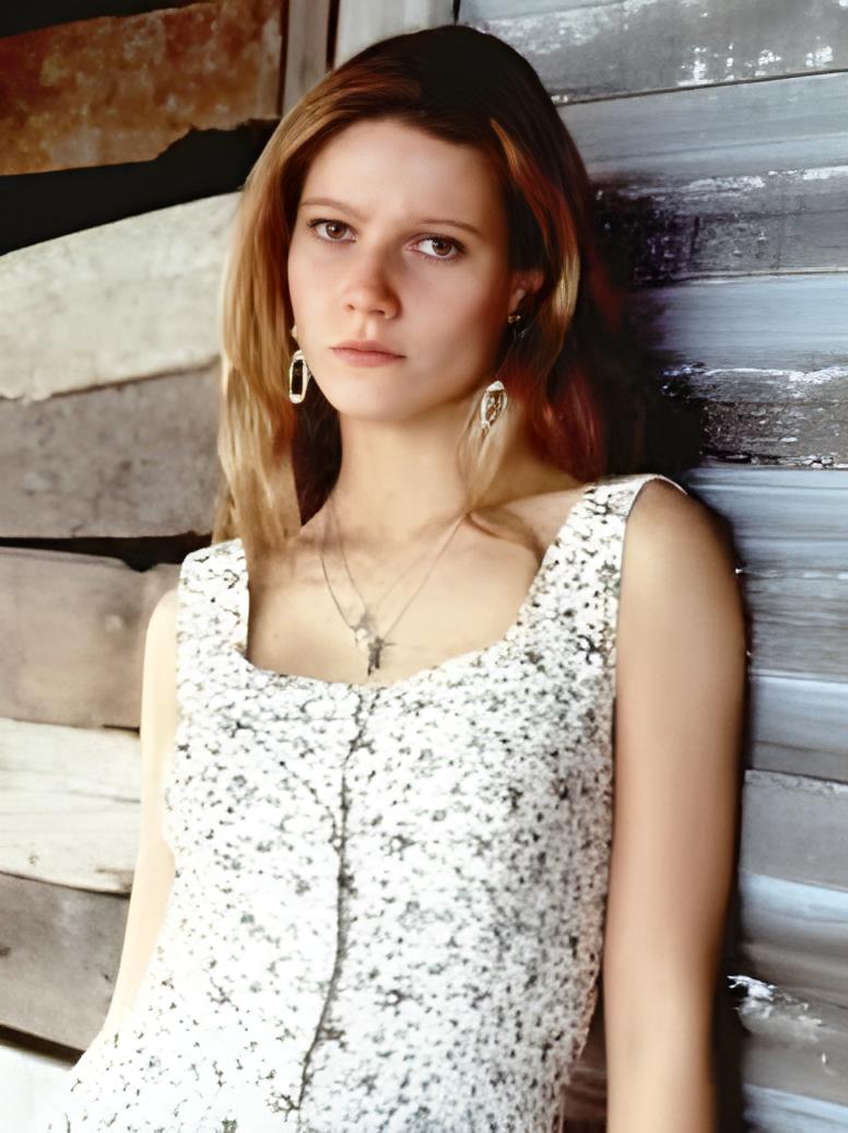 Gwyneth Paltrow Then and Now Gwyneth Paltrow Then and Now